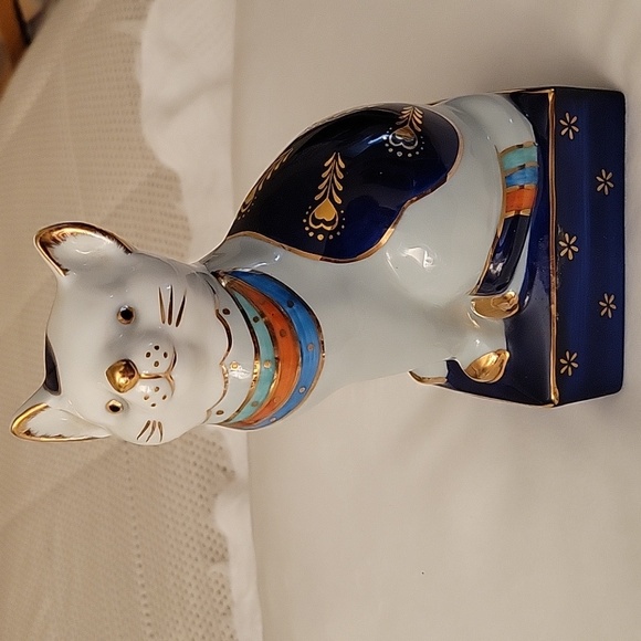 Takahashi | Accents | Takahashi Gold Cobalt Blue Imari Porcelain Cat ...